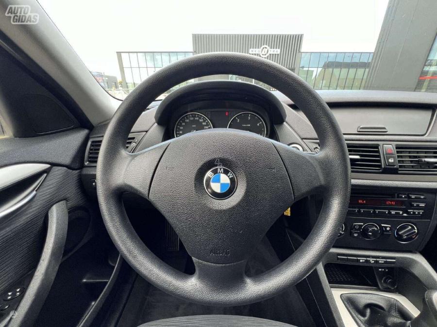 Balts BMW X1 2012 Šauļi, ar dzinēja tilpumu 2.00 L un nobraukumu 204 tūkst. km par 6200 €, foto 14 vietnē AUTOMOTO.COM.LV