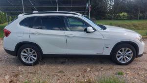 White BMW X1 2012 in Utena, with an engine capacity of 2.00 L and mileage of 227 thousand km for 8300 €, photo 6 on AUTOMOTO.COM.LV
