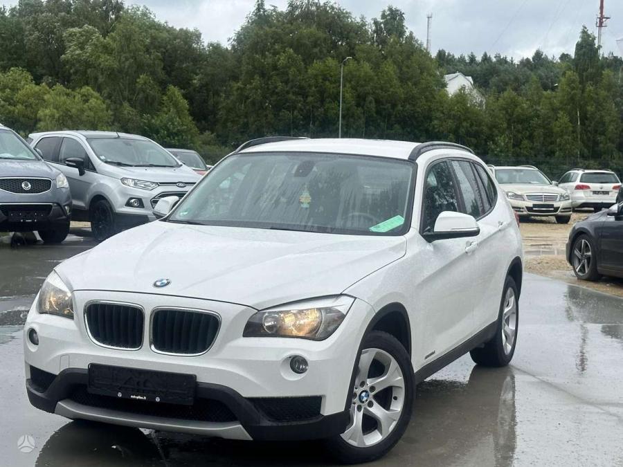 White BMW X1 2012 in Alytus, with an engine capacity of 2.00 L and mileage of 184 thousand km for 6650 €, photo 1 on AUTOMOTO.COM.LV