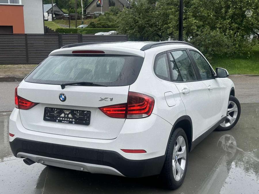 White BMW X1 2012 in Alytus, with an engine capacity of 2.00 L and mileage of 184 thousand km for 6650 €, photo 6 on AUTOMOTO.COM.LV