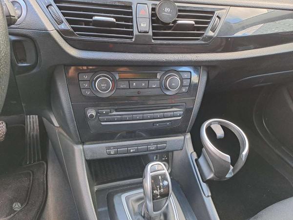 Balts BMW X1 2012 Rīga, ar dzinēja tilpumu 2.00 L un nobraukumu 345 tūkst. km par 6300 €, foto 4 vietnē AUTOMOTO.COM.LV