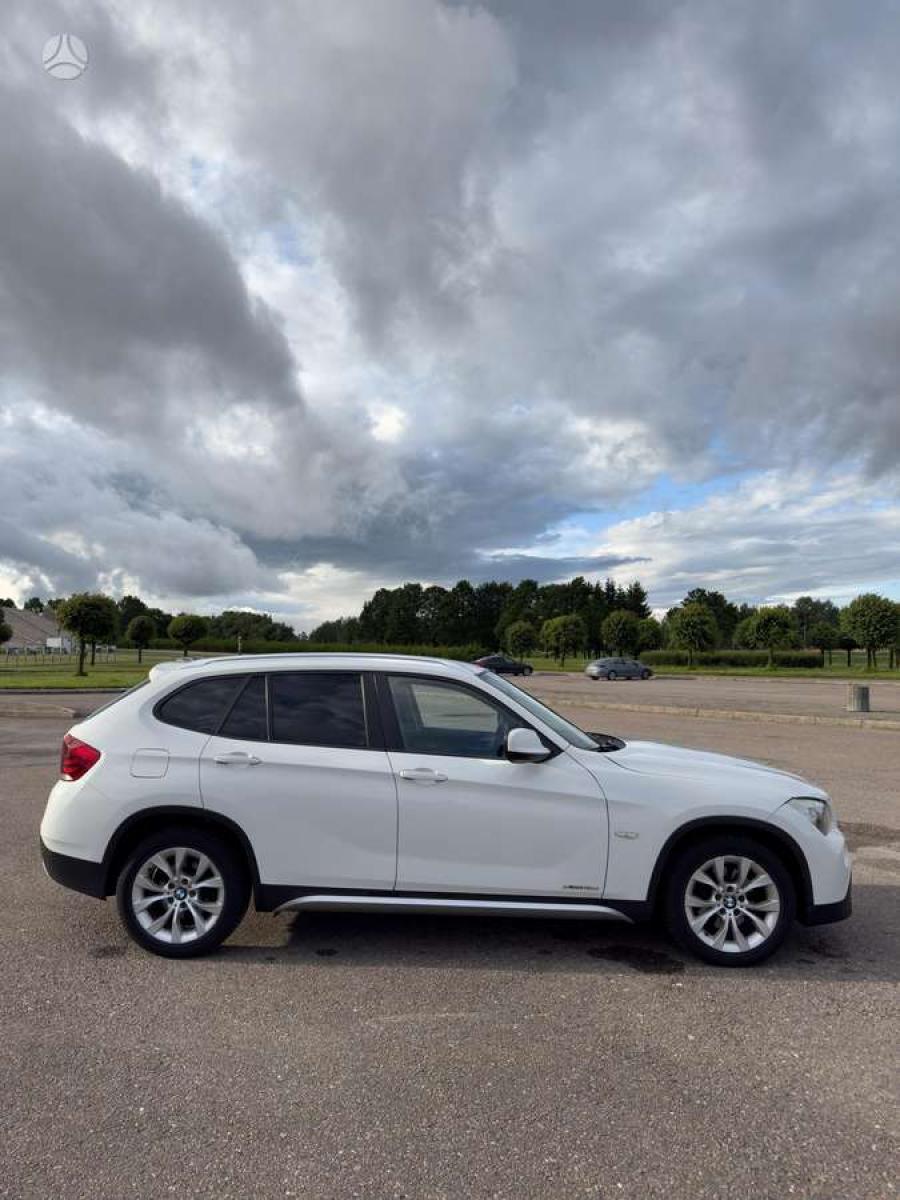 Balts BMW X1 2012 Kauņa, ar dzinēja tilpumu 2.00 L un nobraukumu 326 tūkst. km par 5900 €, foto 3 vietnē AUTOMOTO.COM.LV