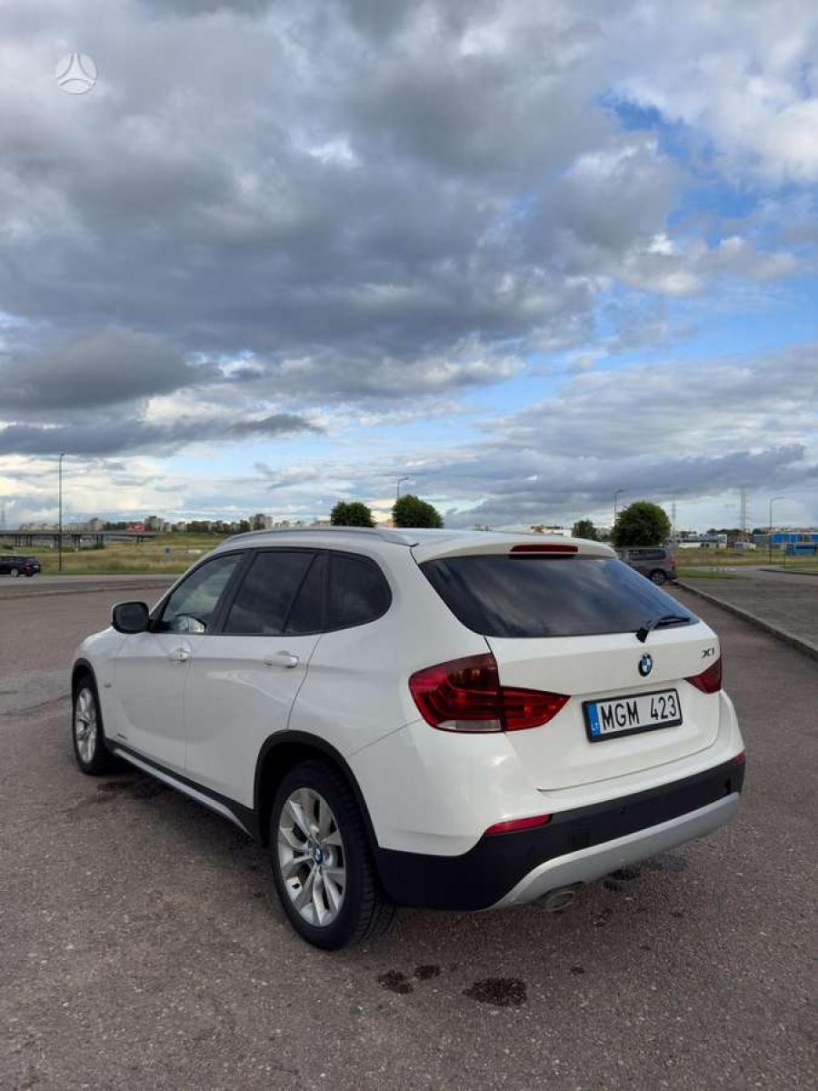 Balts BMW X1 2012 Kauņa, ar dzinēja tilpumu 2.00 L un nobraukumu 326 tūkst. km par 5900 €, foto 5 vietnē AUTOMOTO.COM.LV