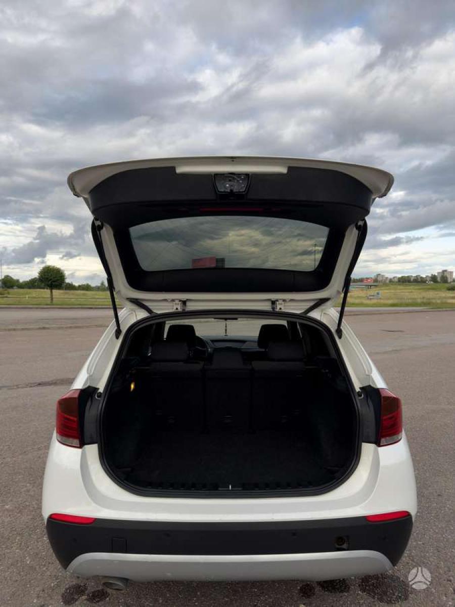 Balts BMW X1 2012 Kauņa, ar dzinēja tilpumu 2.00 L un nobraukumu 326 tūkst. km par 5900 €, foto 13 vietnē AUTOMOTO.COM.LV