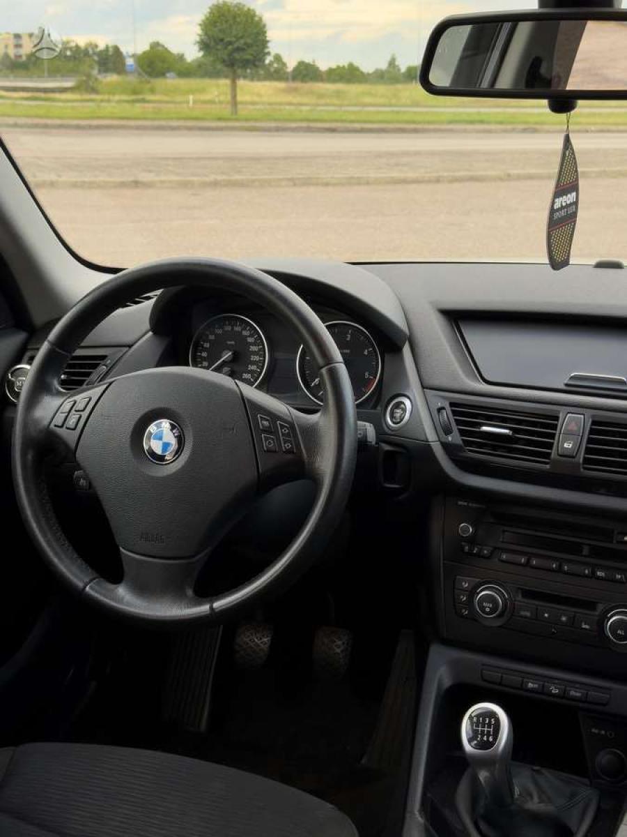 Balts BMW X1 2012 Kauņa, ar dzinēja tilpumu 2.00 L un nobraukumu 326 tūkst. km par 5900 €, foto 16 vietnē AUTOMOTO.COM.LV
