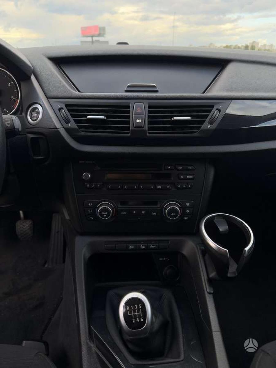 Balts BMW X1 2012 Kauņa, ar dzinēja tilpumu 2.00 L un nobraukumu 326 tūkst. km par 5900 €, foto 17 vietnē AUTOMOTO.COM.LV