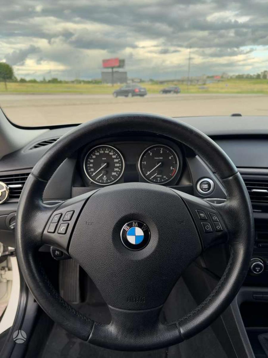 Balts BMW X1 2012 Kauņa, ar dzinēja tilpumu 2.00 L un nobraukumu 326 tūkst. km par 5900 €, foto 18 vietnē AUTOMOTO.COM.LV