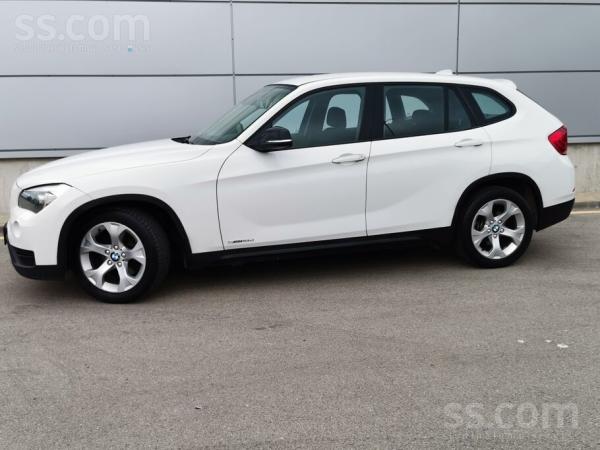 Balts BMW X1 2012 Rīga, ar dzinēja tilpumu 2.00 L un nobraukumu 0 tūkst. km par 5450 €, foto 2 vietnē AUTOMOTO.COM.LV