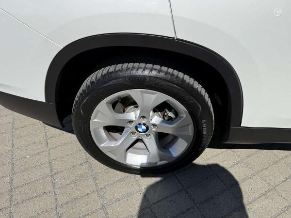 White BMW X1 2012 in Marijampole, with an engine capacity of 2.00 L and mileage of 150 thousand km for 5700 €, photo 9 on AUTOMOTO.COM.LV