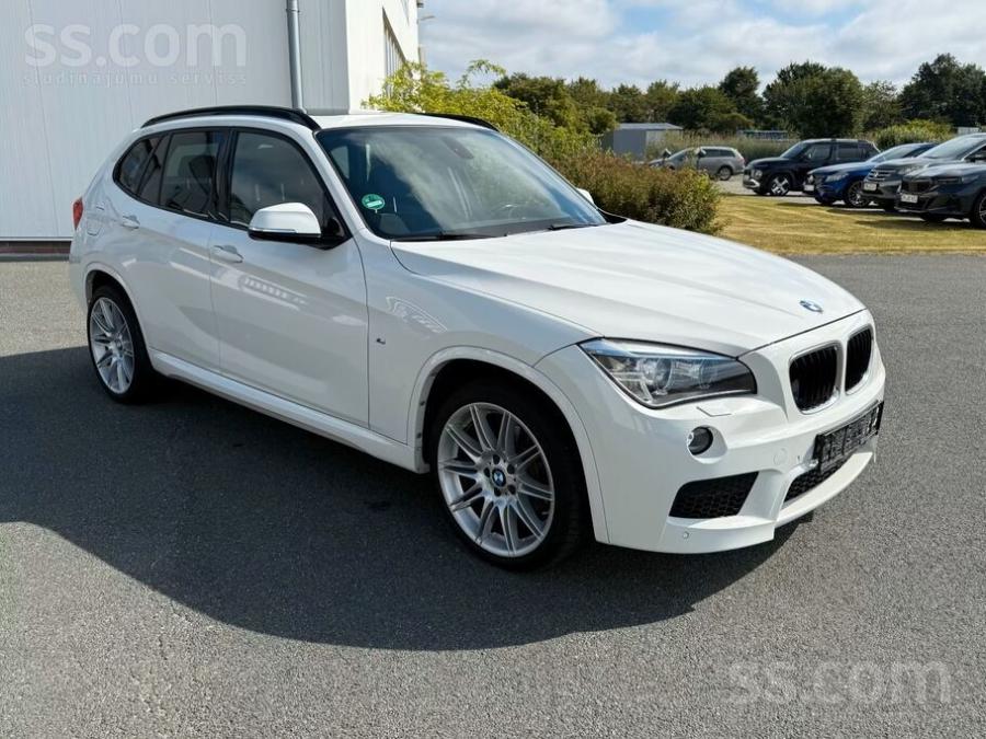 White BMW X1 2012 in Riga, with an engine capacity of 2.00 L and mileage of 225 thousand km for 10900 €, photo 1 on AUTOMOTO.COM.LV