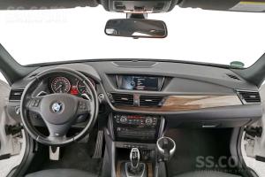 White BMW X1 2012 in Riga, with an engine capacity of 2.00 L and mileage of 225 thousand km for 10900 €, photo 5 on AUTOMOTO.COM.LV