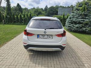 Белый БМВ Х1 2012 в Вильнюс, объемом двигателя 2.00 л и пробегом 253 тыс. км за 6750 €, фото 5 на AUTOMOTO.COM.LV