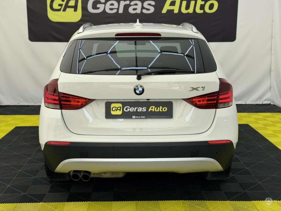 Balts BMW X1 2012 Viļņa, ar dzinēja tilpumu 2.00 L un nobraukumu 171 tūkst. km par 9999 €, foto 6 vietnē AUTOMOTO.COM.LV