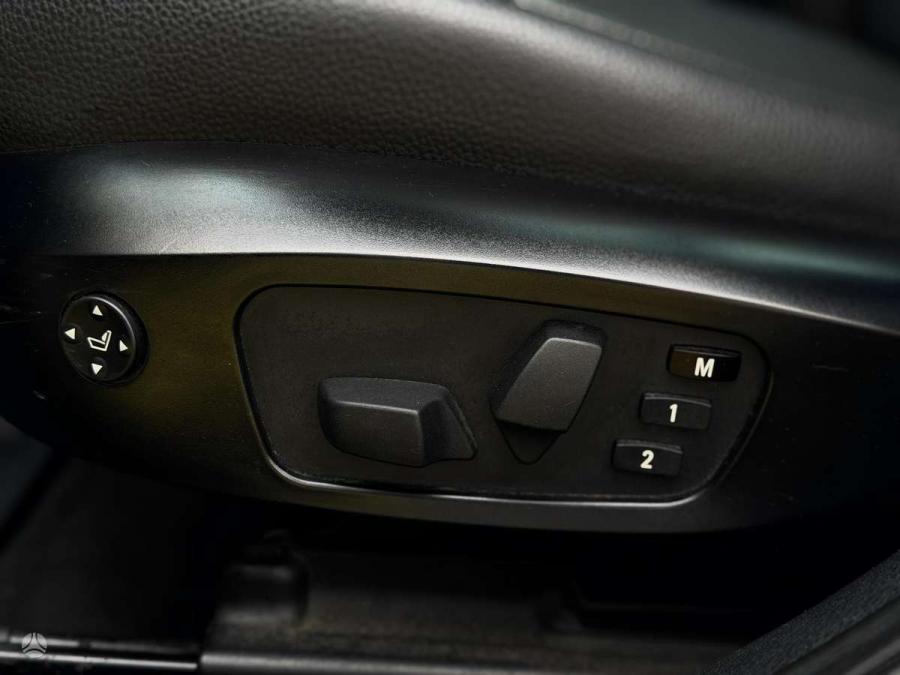 Balts BMW X1 2012 Viļņa, ar dzinēja tilpumu 2.00 L un nobraukumu 171 tūkst. km par 9999 €, foto 22 vietnē AUTOMOTO.COM.LV