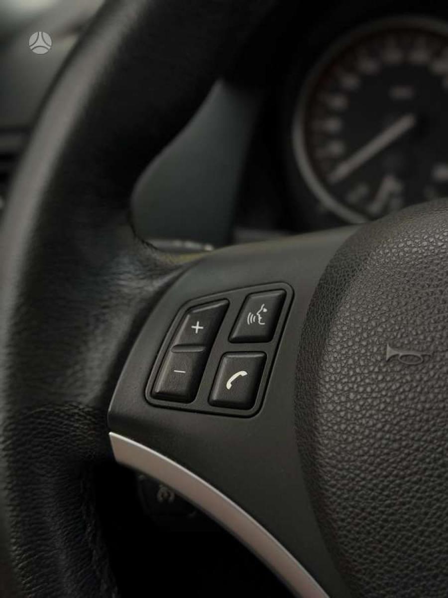 Balts BMW X1 2012 Viļņa, ar dzinēja tilpumu 2.00 L un nobraukumu 171 tūkst. km par 9999 €, foto 28 vietnē AUTOMOTO.COM.LV