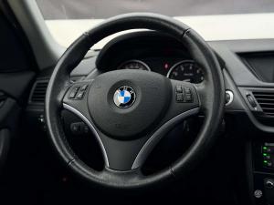 White BMW X1 2012 in Vilnius, with an engine capacity of 2.00 L and mileage of 171 thousand km for 9999 €, photo 19 on AUTOMOTO.COM.LV