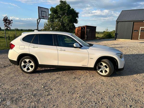 Balts BMW X1 2012 Raseiniai, ar dzinēja tilpumu 2.00 L un nobraukumu 254 tūkst. km par 6800 €, foto 3 vietnē AUTOMOTO.COM.LV