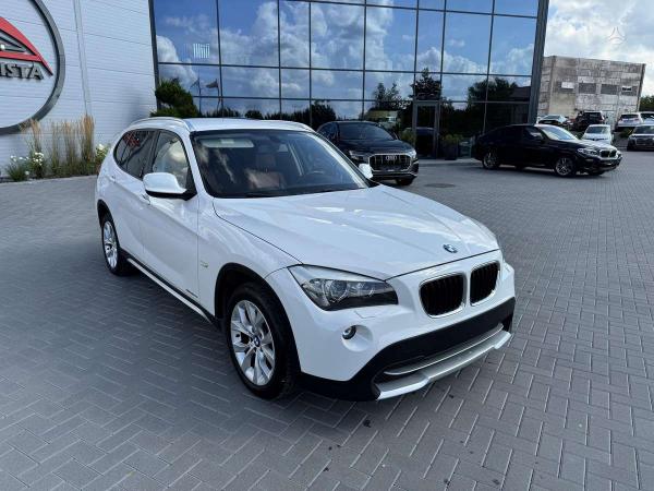 Balts BMW X1 2012 Telšiai, ar dzinēja tilpumu 2.00 L un nobraukumu 229 tūkst. km par 5999 €, foto 10 vietnē AUTOMOTO.COM.LV