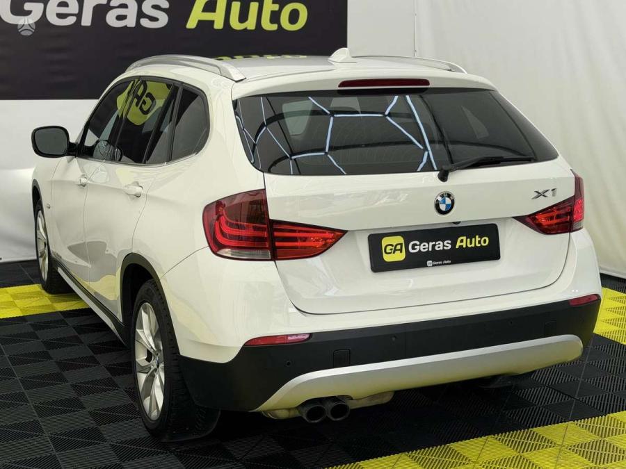 Balts BMW X1 2012 Viļņa, ar dzinēja tilpumu 2.00 L un nobraukumu 171 tūkst. km par 9499 €, foto 7 vietnē AUTOMOTO.COM.LV