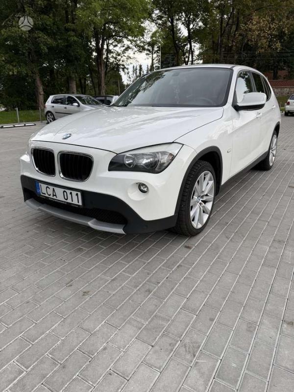 БМВ Х1 2012 в Рокишкис на AUTOMOTO.COM.LV Белый БМВ Х1 2012 в Рокишкис, объемом двигателя 2.00 л и пробегом 220 тыс. км за 6300 €, фото 1 на AUTOMOTO.COM.LV