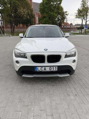 White BMW X1 2012 in Rokiskis, with an engine capacity of 2.00 L and mileage of 220 thousand km for 6300 €, photo 3 on AUTOMOTO.COM.LV