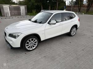 White BMW X1 2012 in Rokiskis, with an engine capacity of 2.00 L and mileage of 220 thousand km for 6300 €, photo 5 on AUTOMOTO.COM.LV