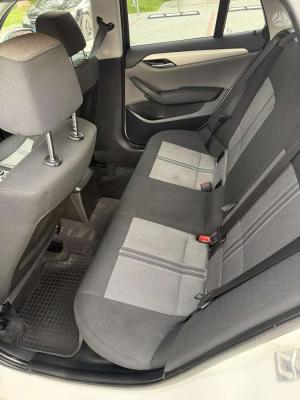 White BMW X1 2012 in Rokiskis, with an engine capacity of 2.00 L and mileage of 220 thousand km for 6300 €, photo 9 on AUTOMOTO.COM.LV