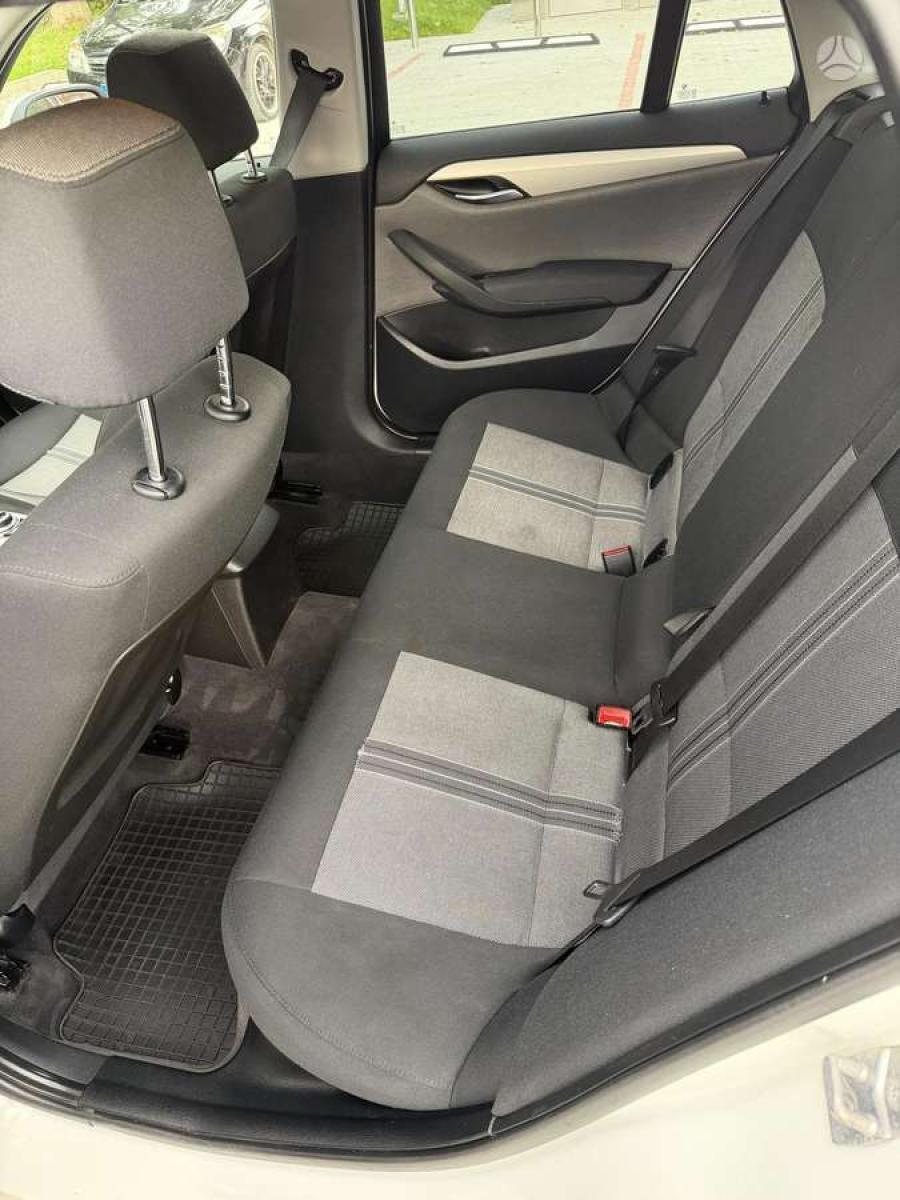 White BMW X1 2012 in Rokiskis, with an engine capacity of 2.00 L and mileage of 220 thousand km for 6300 €, photo 9 on AUTOMOTO.COM.LV