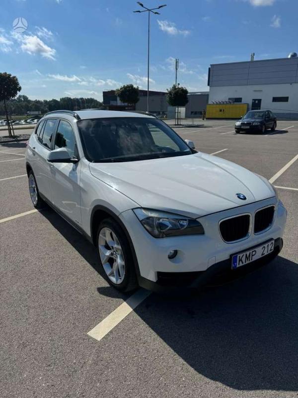 Balts BMW X1 2012 Kauņa, ar dzinēja tilpumu 2.00 L un nobraukumu 324 tūkst. km par 5750 €, foto 1 vietnē AUTOMOTO.COM.LV