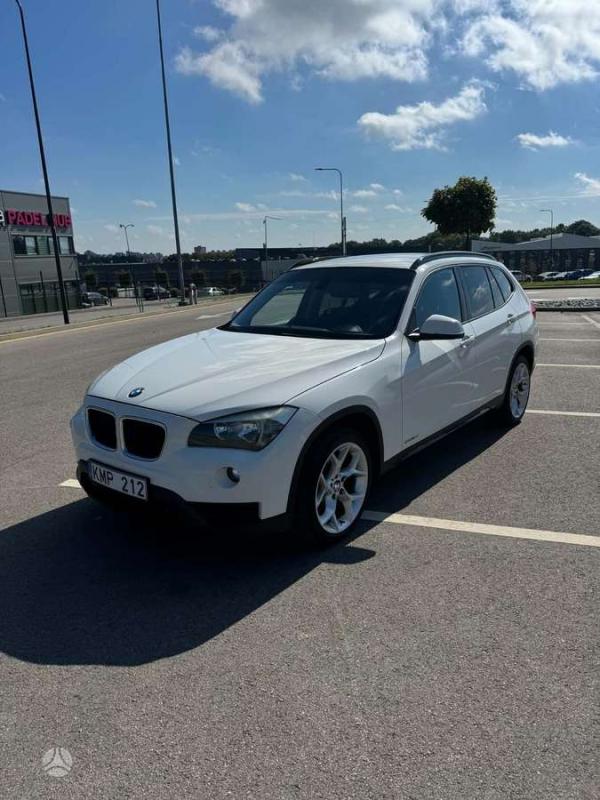 Balts BMW X1 2012 Kauņa, ar dzinēja tilpumu 2.00 L un nobraukumu 324 tūkst. km par 5750 €, foto 3 vietnē AUTOMOTO.COM.LV