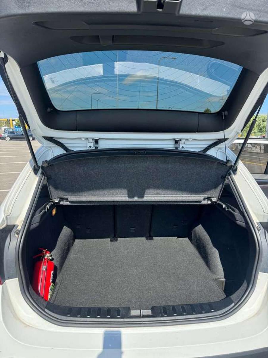 White BMW X1 2012 in Kaunas, with an engine capacity of 2.00 L and mileage of 324 thousand km for 5750 €, photo 10 on AUTOMOTO.COM.LV