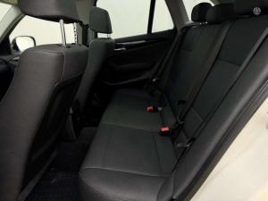 White BMW X1 2012 in Vilnius, with an engine capacity of 2.00 L and mileage of 171 thousand km for 9499 €, photo 12 on AUTOMOTO.COM.LV