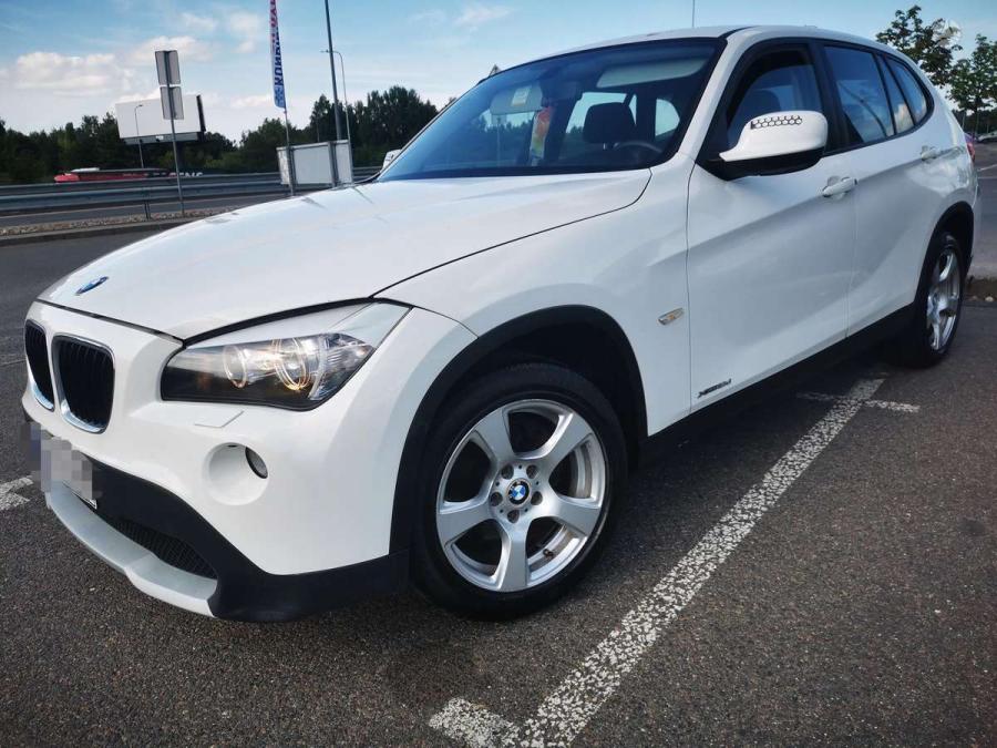 White BMW X1 2012 in Vilnius, with an engine capacity of 2.00 L and mileage of 88 thousand km for 5990 €, photo 10 on AUTOMOTO.COM.LV