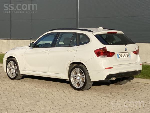 Balts BMW X1 2013 Rīga, ar dzinēja tilpumu 2.00 L un nobraukumu 181 tūkst. km par 10550 €, foto 3 vietnē AUTOMOTO.COM.LV