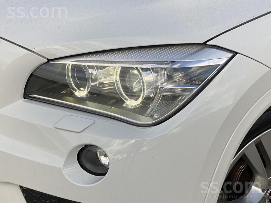 Balts BMW X1 2013 Rīga, ar dzinēja tilpumu 2.00 L un nobraukumu 181 tūkst. km par 10550 €, foto 4 vietnē AUTOMOTO.COM.LV
