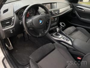 Balts BMW X1 2013 Rīga, ar dzinēja tilpumu 2.00 L un nobraukumu 181 tūkst. km par 10550 €, foto 30 vietnē AUTOMOTO.COM.LV