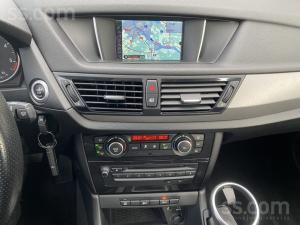 Balts BMW X1 2013 Rīga, ar dzinēja tilpumu 2.00 L un nobraukumu 181 tūkst. km par 10550 €, foto 31 vietnē AUTOMOTO.COM.LV