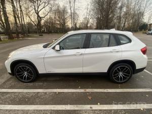 White BMW X1 2013 in Riga, with an engine capacity of 2.00 L and mileage of 228 thousand km for 9190 €, photo 3 on AUTOMOTO.COM.LV
