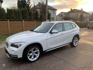 White BMW X1 2013 in Ukmerge, with an engine capacity of 2.00 L and mileage of 314 thousand km for 7250 €, photo 2 on AUTOMOTO.COM.LV