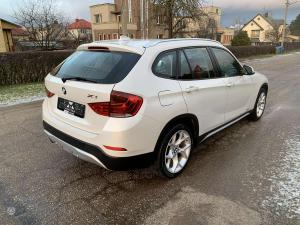 White BMW X1 2013 in Ukmerge, with an engine capacity of 2.00 L and mileage of 314 thousand km for 7250 €, photo 10 on AUTOMOTO.COM.LV