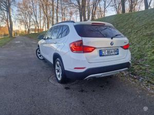 White BMW X1 2013 in Kelme, with an engine capacity of 2.00 L and mileage of 299 thousand km for 8350 €, photo 6 on AUTOMOTO.COM.LV