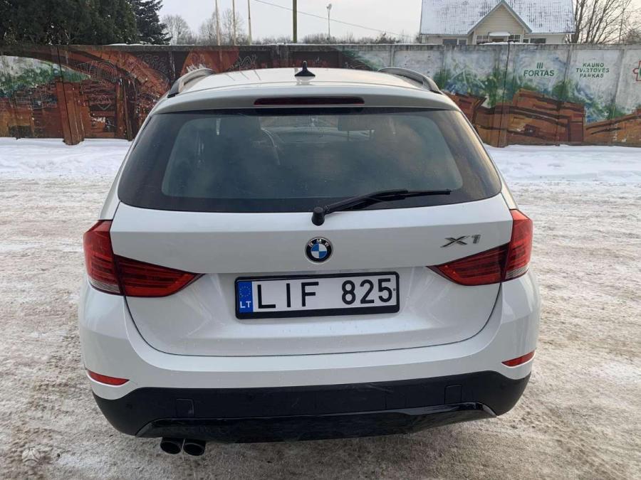 Balts BMW X1 2013 Kauņa, ar dzinēja tilpumu 2.00 L un nobraukumu 125 tūkst. km par 9200 €, foto 2 vietnē AUTOMOTO.COM.LV