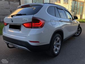 White BMW X1 2013 in Marijampole, with an engine capacity of 2.00 L and mileage of 298 thousand km for 6750 €, photo 3 on AUTOMOTO.COM.LV