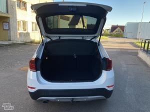 White BMW X1 2013 in Marijampole, with an engine capacity of 2.00 L and mileage of 298 thousand km for 6750 €, photo 13 on AUTOMOTO.COM.LV