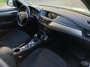 White BMW X1 2013 in Marijampole, with an engine capacity of 2.00 L and mileage of 298 thousand km for 6750 €, photo 16 on AUTOMOTO.COM.LV