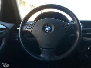White BMW X1 2013 in Marijampole, with an engine capacity of 2.00 L and mileage of 298 thousand km for 6750 €, photo 21 on AUTOMOTO.COM.LV
