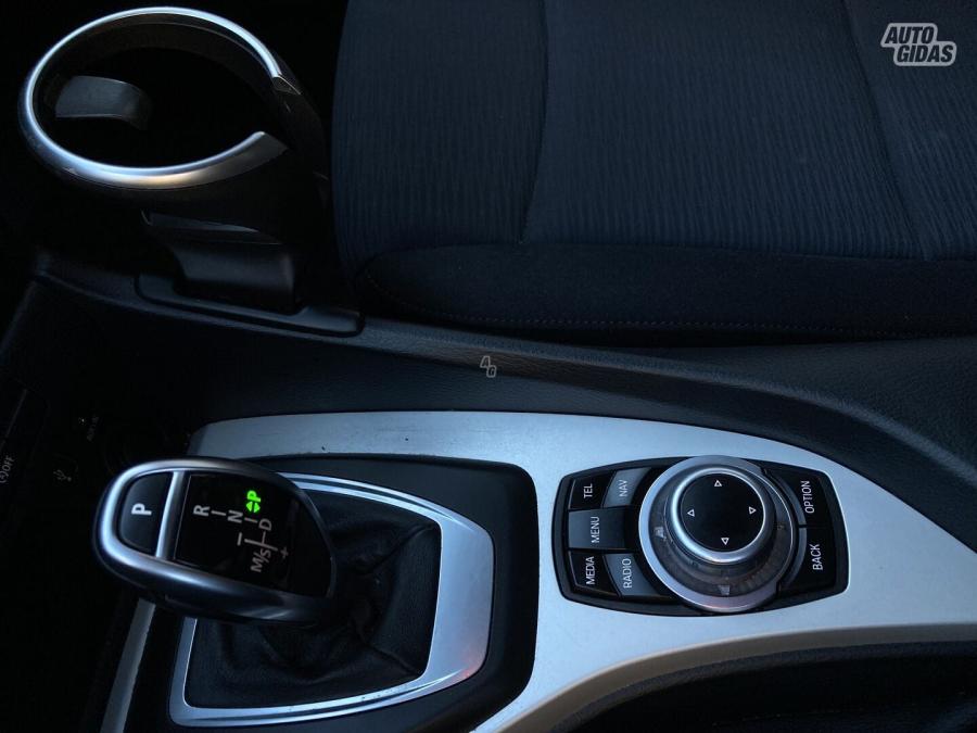 White BMW X1 2013 in Marijampole, with an engine capacity of 2.00 L and mileage of 298 thousand km for 6750 €, photo 27 on AUTOMOTO.COM.LV