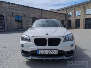 Белый БМВ Х1 2013 в Рига, объемом двигателя 2.00 л и пробегом 135 тыс. км за 9200 €, фото 4 на AUTOMOTO.COM.LV