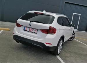 White BMW X1 2013 in Riga, with an engine capacity of 2.00 L and mileage of 243 thousand km for 10590 €, photo 8 on AUTOMOTO.COM.LV