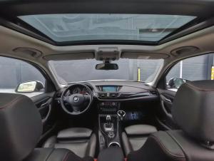 White BMW X1 2013 in Riga, with an engine capacity of 2.00 L and mileage of 243 thousand km for 10590 €, photo 10 on AUTOMOTO.COM.LV